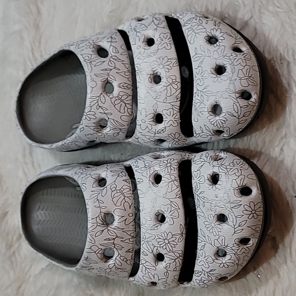 Keen | Shoes | Keen Shoes Women 6 Clog Sandals Shanti Art Japanese Slip ...